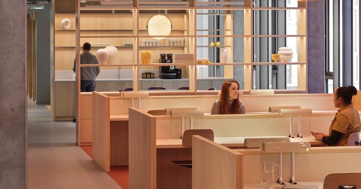 Fora - Pressehaus Podium | Book your workspace with Hubble On-Demand