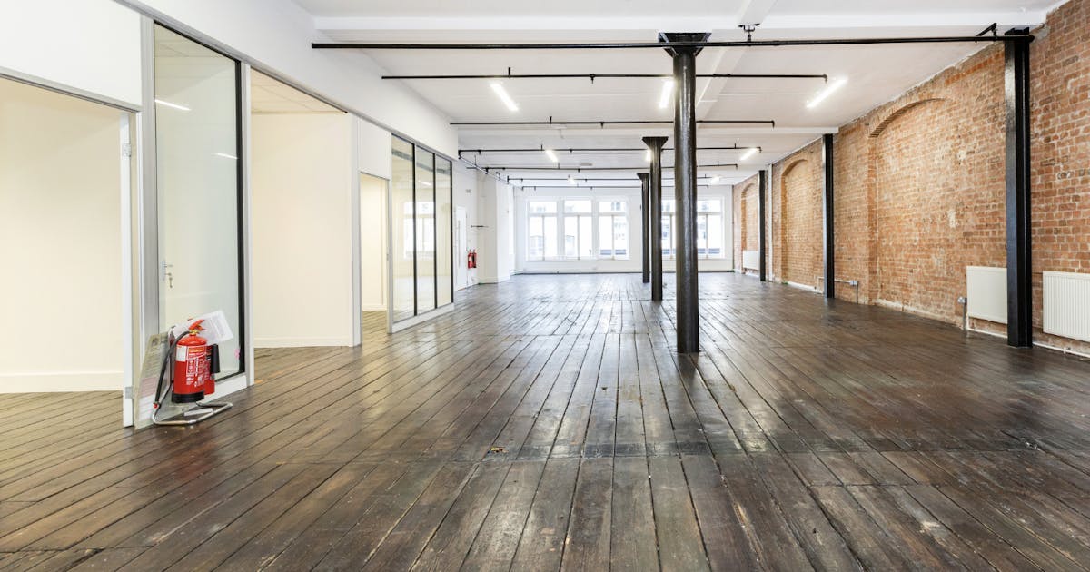Dotted Desks - 150 Curtain Road | Rent this office space with Hubble