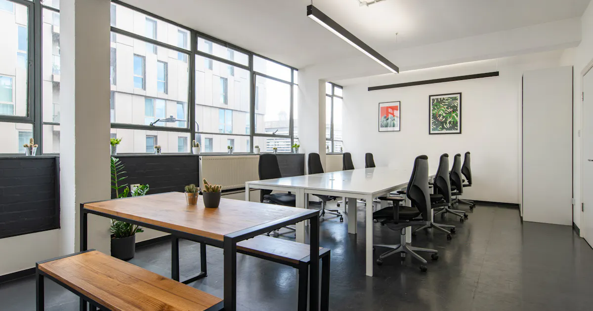Canvas Offices - Club Row | Rent this office space with Hubble