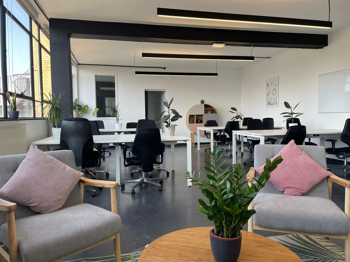 Serviced Office Space & Desks to Rent in London | Hubble